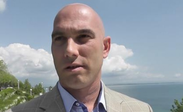 Бившият шеф на пристанище „Бургас” Решението за уволнението ми е взето на среща с депутати от