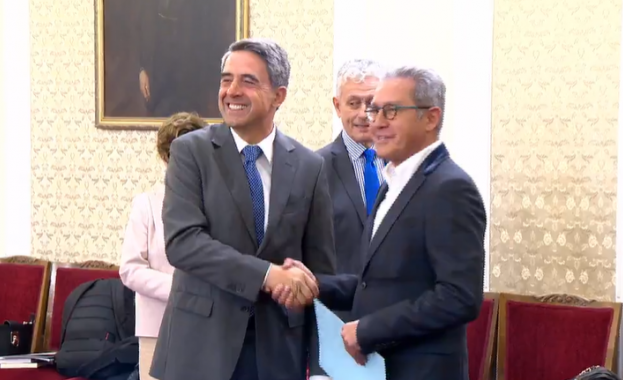 Йордан Цонев към Плевнелиев За нас е чест и отговорност да откликнем на тази покана за диалог