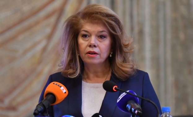 Йотова за забраната за влизане на Ковачев в РСМ Поредната брутална и безскрупулна демонстрация