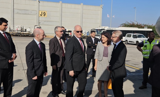 Николай Денков и Мария Габриел са на посещение в Израел Cross Bg