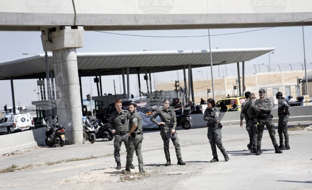 Шестима ранени при атака на пропускателен пункт край Йерусалим Cross Bg